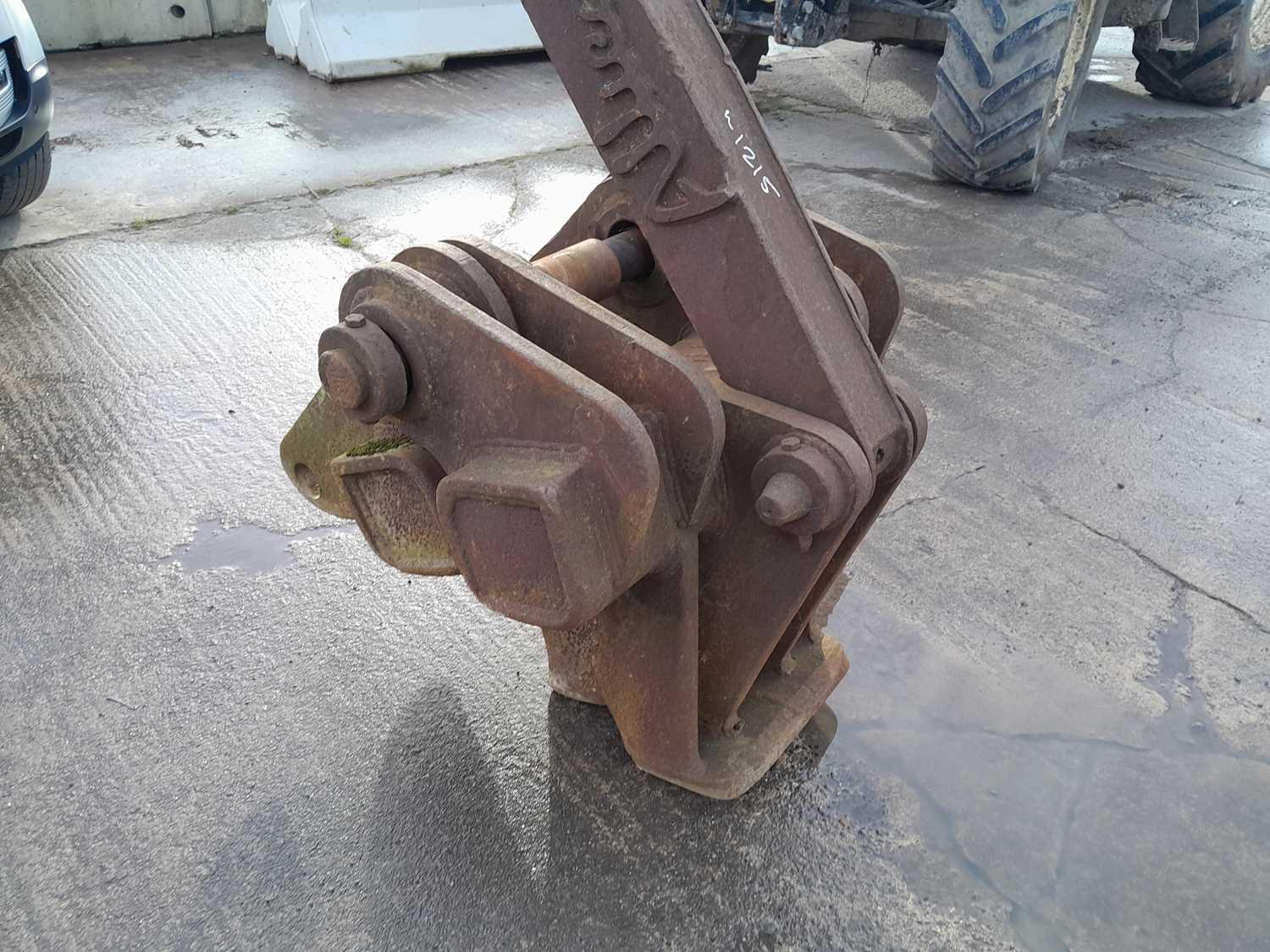 Lot 618 - Manual Pulverizer 80mm Pin to suit 20 Ton